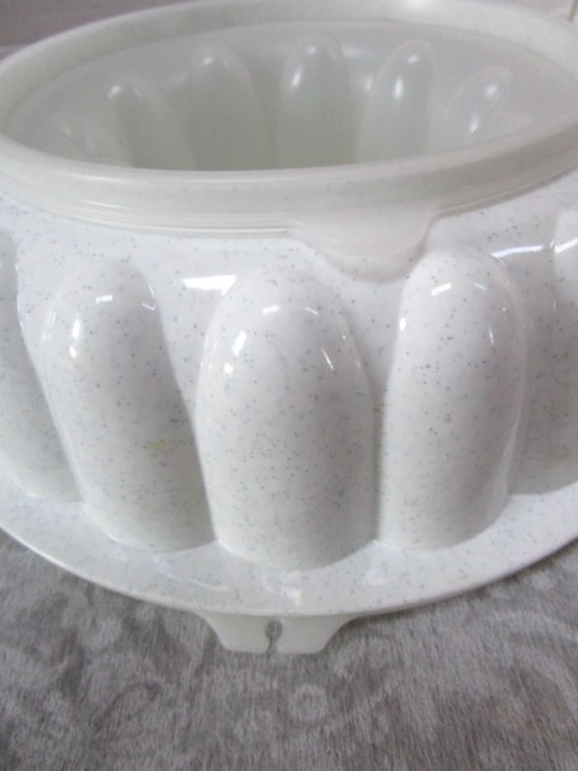 Vintage Tupperware Jello or Ice Ring Mold Set Like New 3 | Etsy