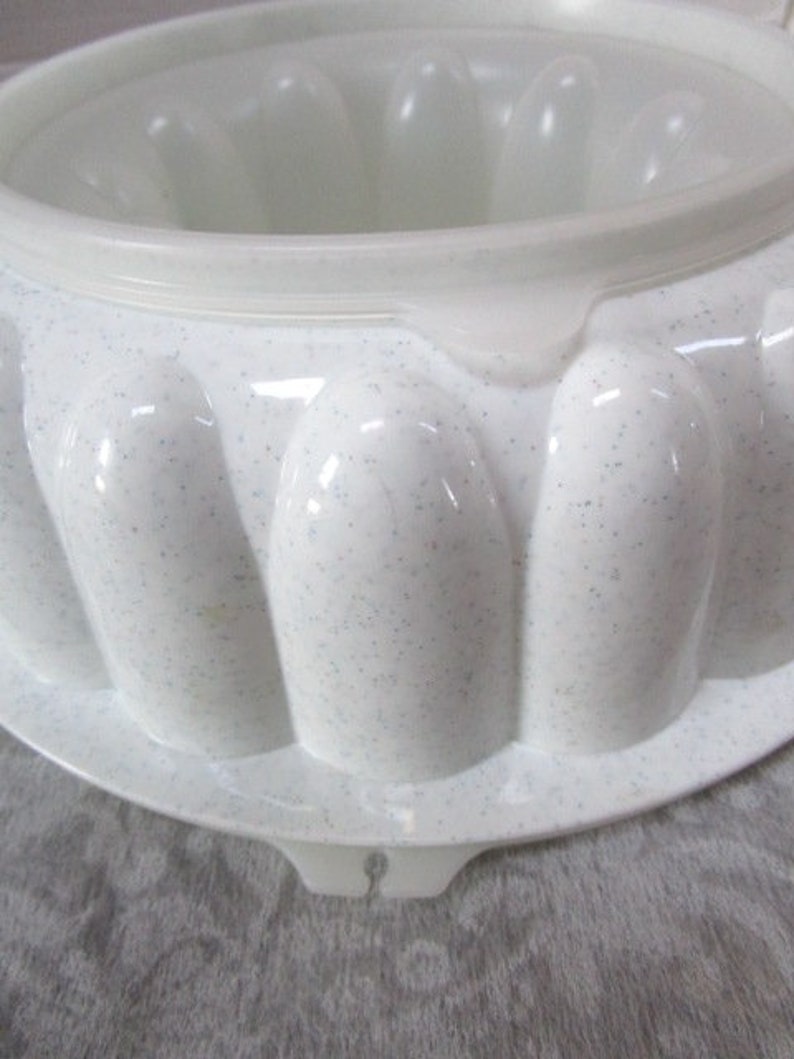 Vintage Tupperware Jello or Ice Ring Mold Set Like New 3 | Etsy