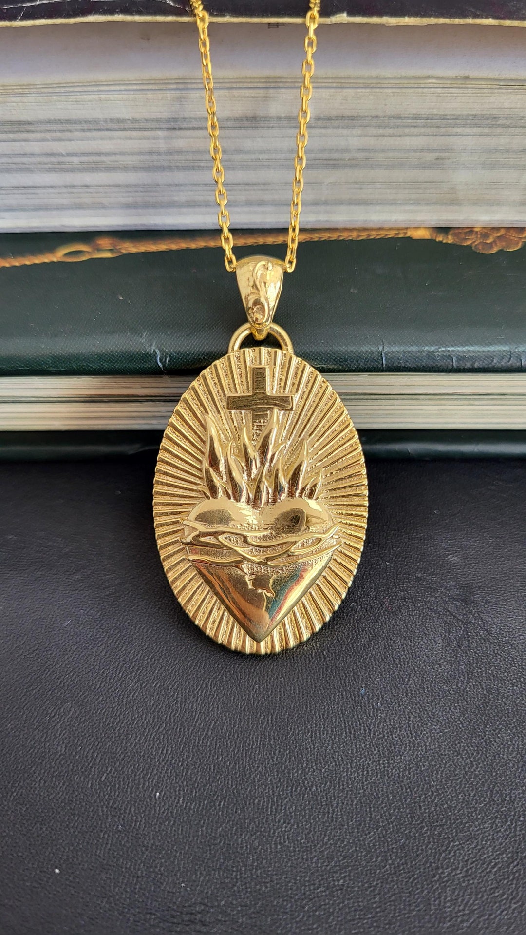 Solid Gold Sacred Heart of Jesus Pendant, Religious Charm Necklace - Etsy