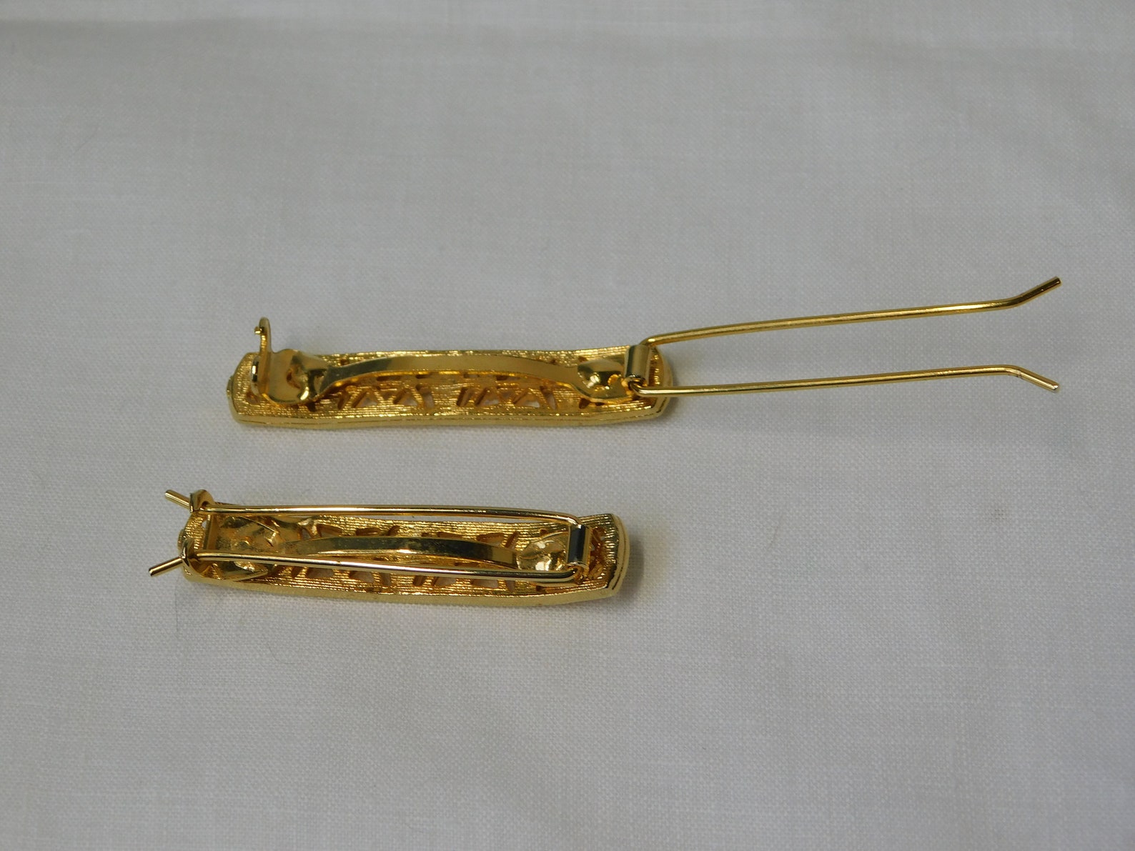 Pair of Gold Tone Metal Hair Barrettes . - Etsy