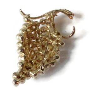 Vintage Gold Tone and Pearls Grape Bunch Brooch, Pin - Etsy