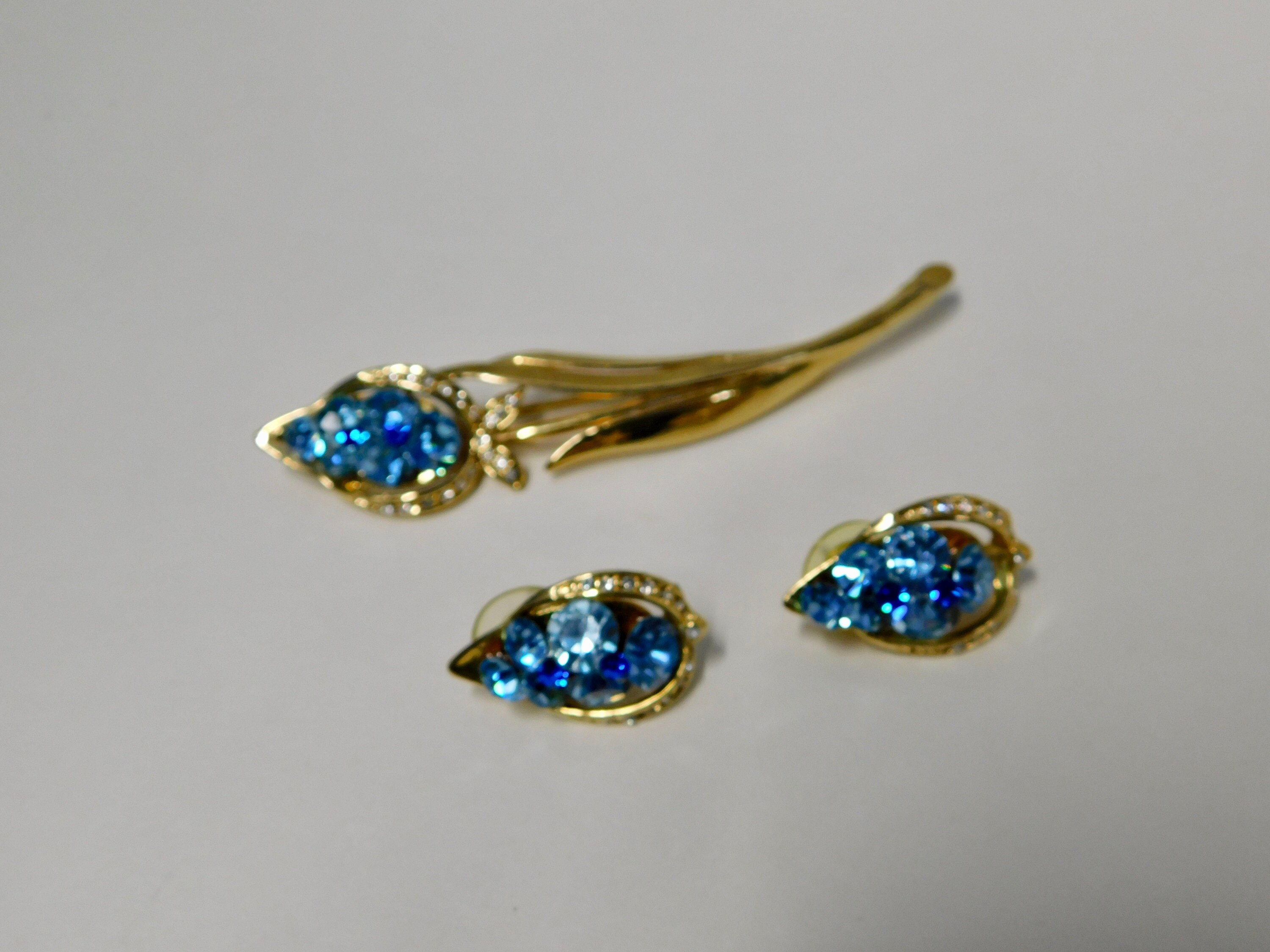 Vintage Gold Tone with shades of Blue and Clear Rhinestones | Etsy