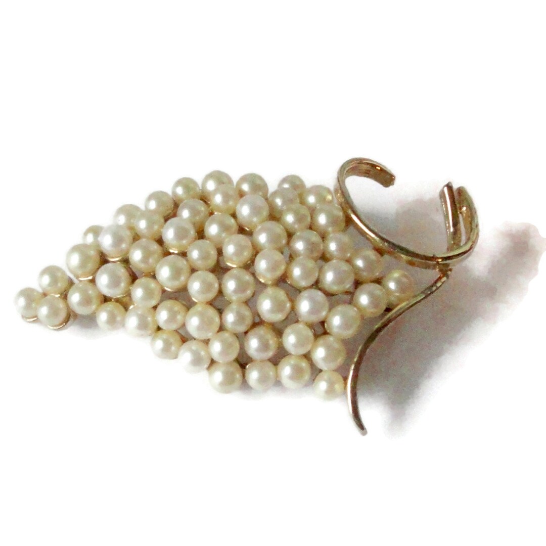 Vintage Gold Tone and Pearls Grape Bunch Brooch, Pin - Etsy