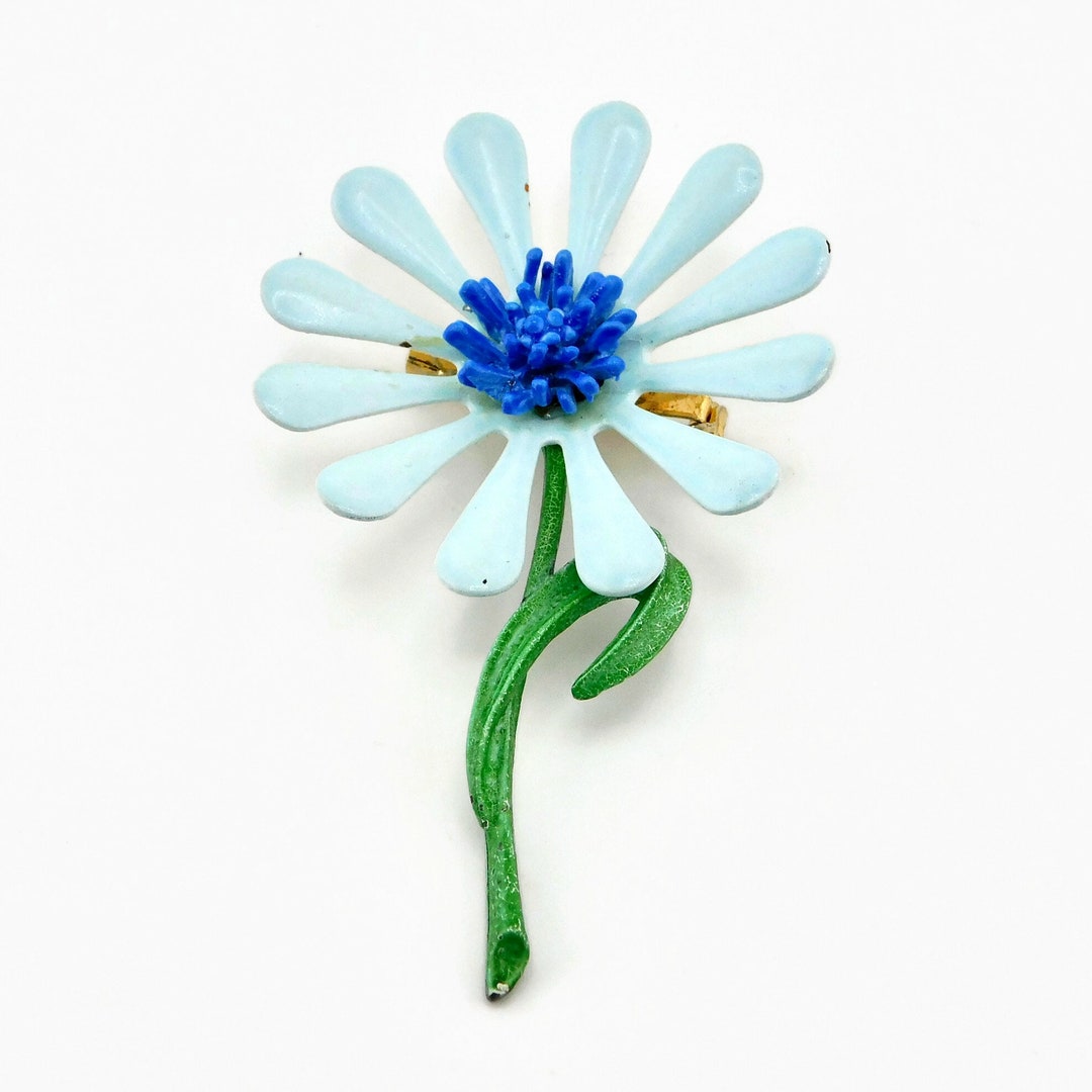 Vintage Shades of Blue DAISY Enamel MOD Flower Brooch/pin. Daisy Flower ...