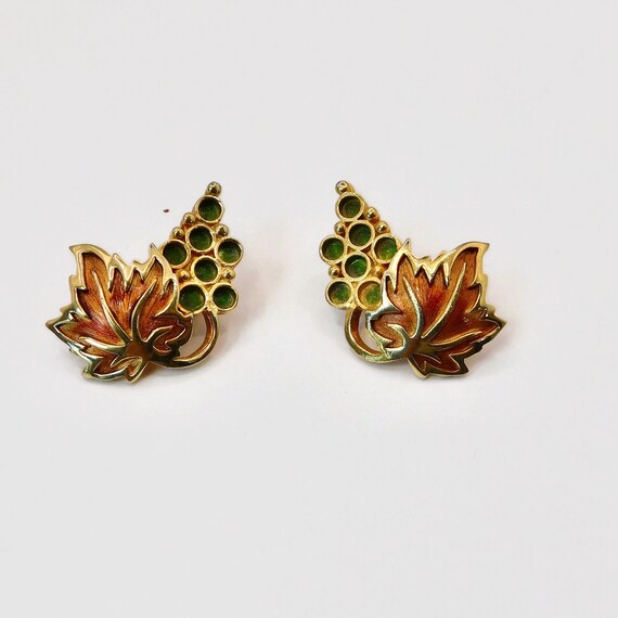 NAPIER Pat. Pend. Gold tone, Enameled Green Grapes E… - Gem