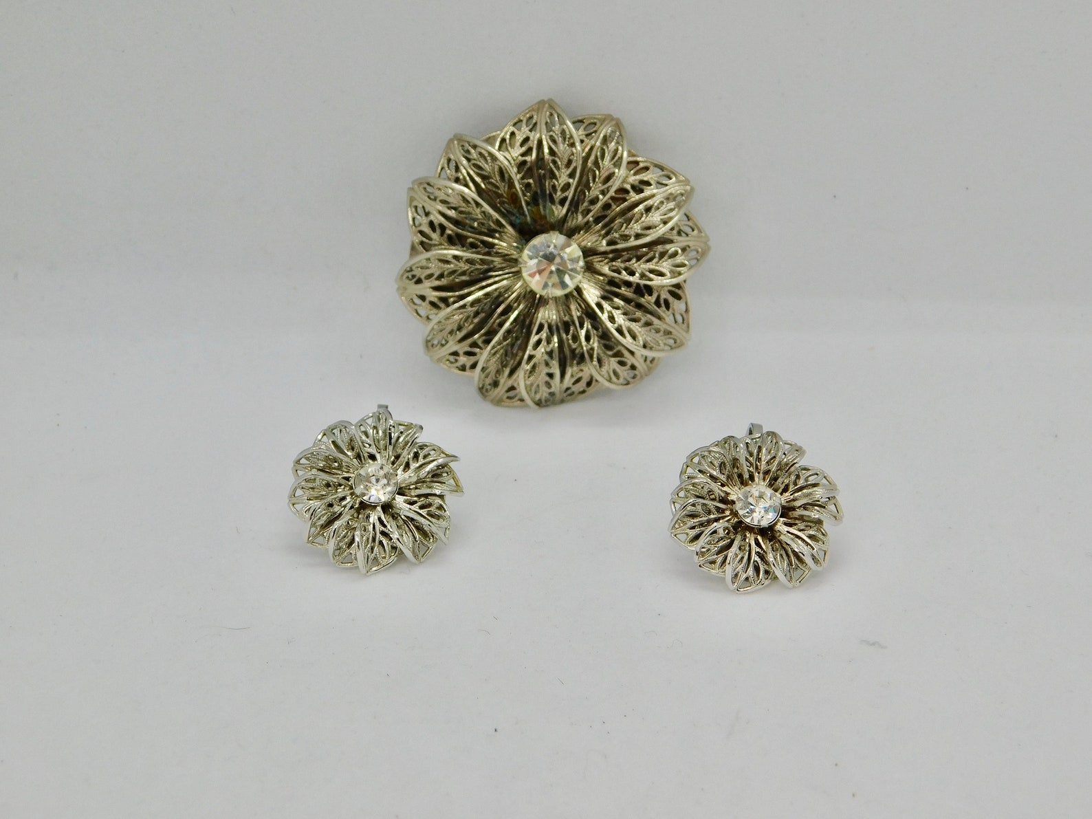 Vintage Silver Tone Filigree Flower With Clear Rhinestones - Etsy