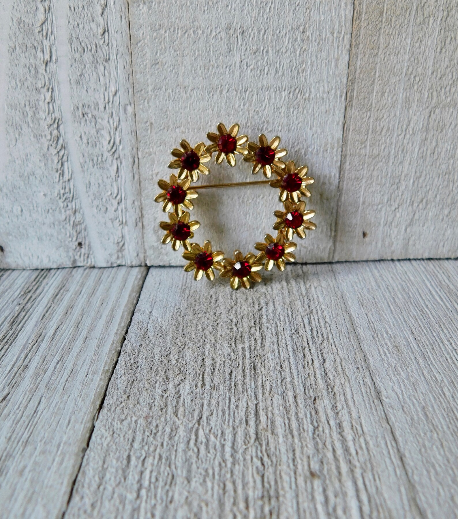 Vintage Gold Tone Circle With Flowers and Ruby Red Rhinestones - Etsy