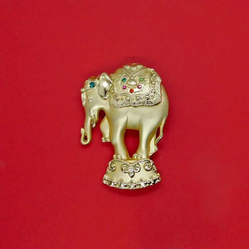 Elephant Brooch - Etsy