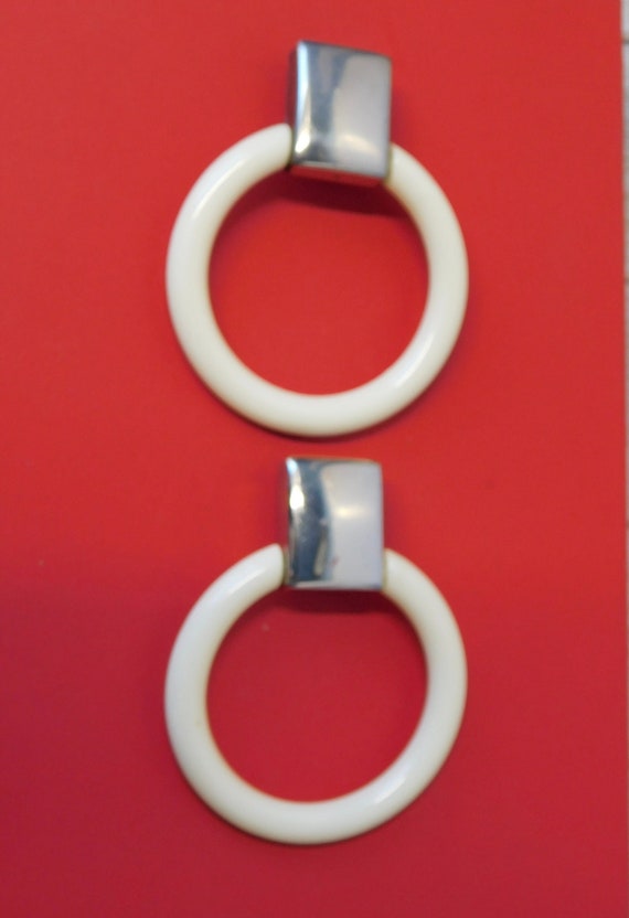 1970s BREV PAT Silver tone Cream color Lucite Clip on… - Gem