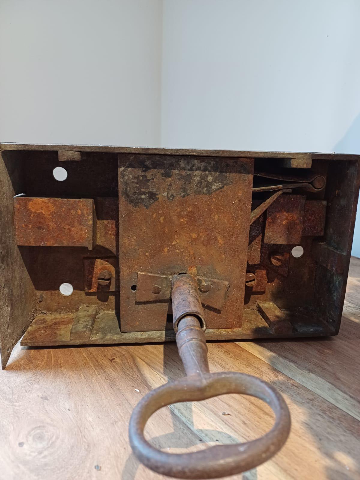 Knights Templar Barbican Gate Lock & Key: 14th-18th Century Hinge Pin ...