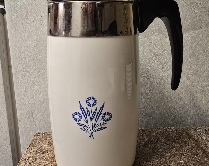 Vintage 1960-70s Corning Ware Blue Cornflower Pattern 10-cup Blue ...