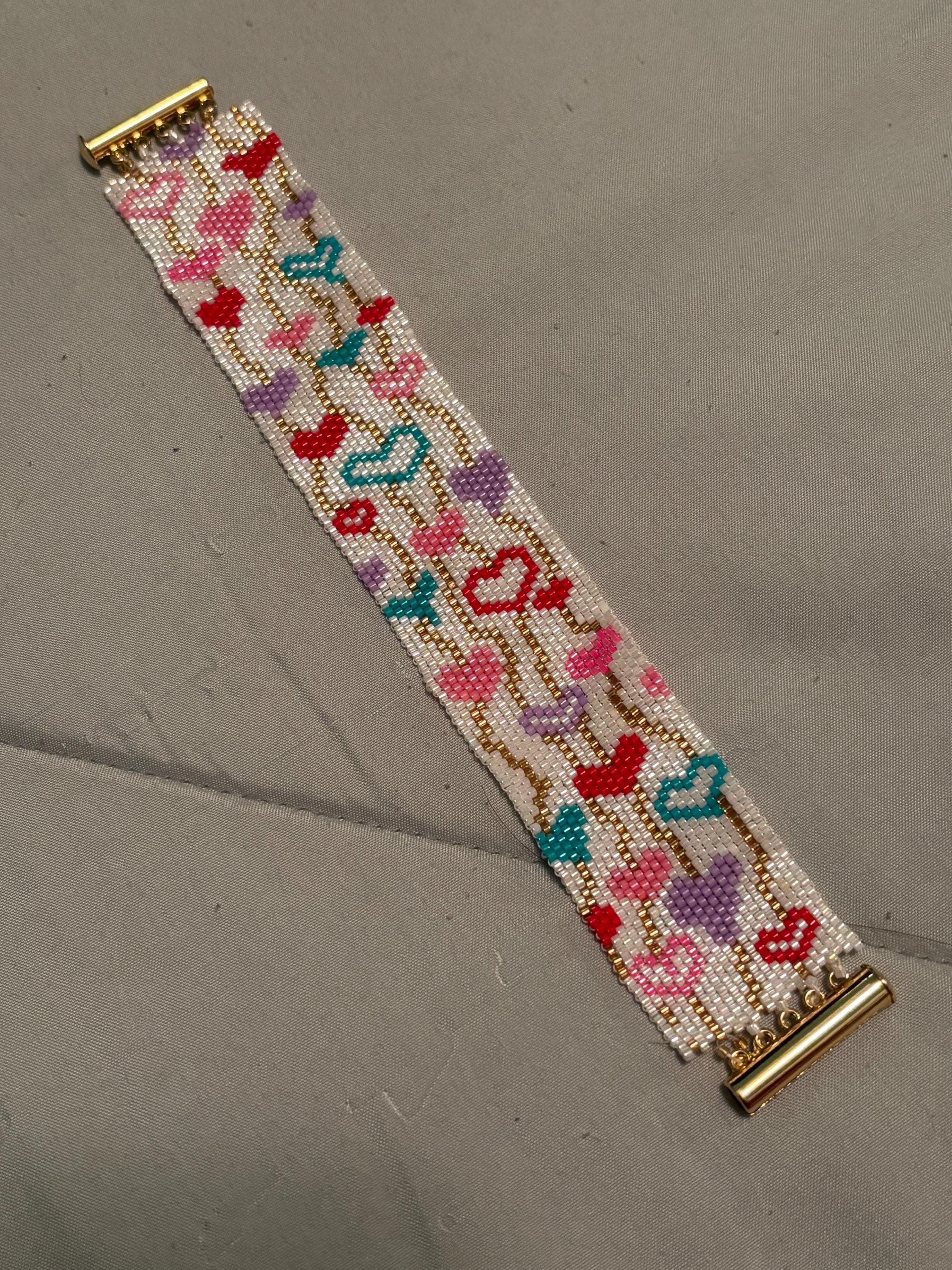 Falling Hearts Seed Bead Bracelet - Etsy