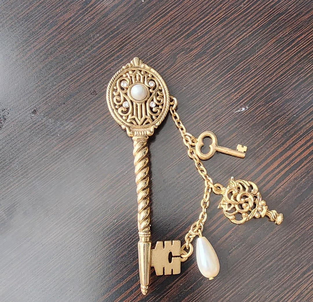 Vintage Distressed Gold Plated Key Brooch With Faux Pearl & Rhinestone ...