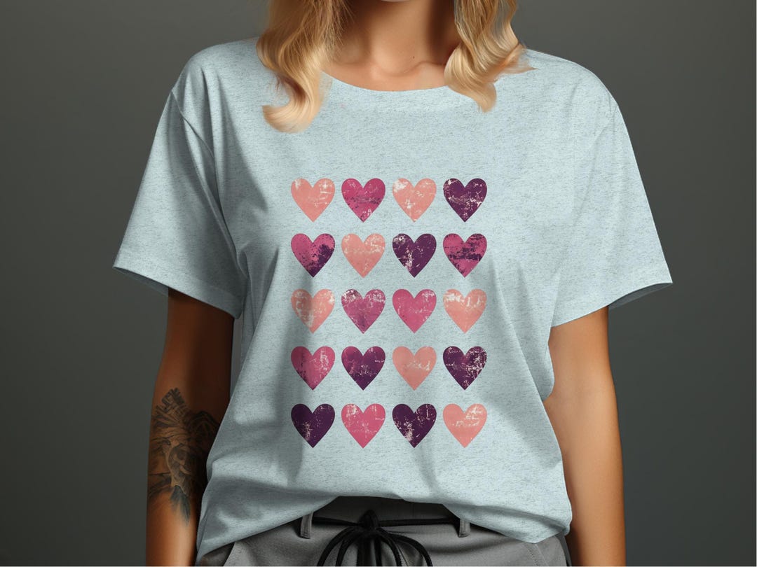 Retro Heart Pattern T-shirt, Grunge Love Graphic Tee, Vintage Heart ...