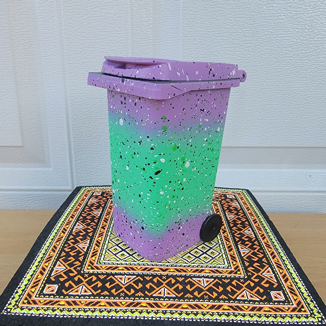 Mini Desk Trash Can & Car Dab Dumpster Qtip Holder Station Accessory ...