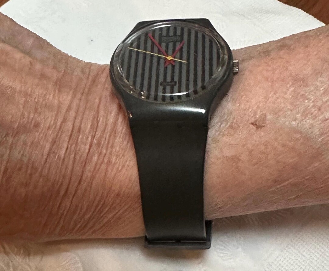 Swatch Unisex GA102 Watch - Black, 1986 - Etsy