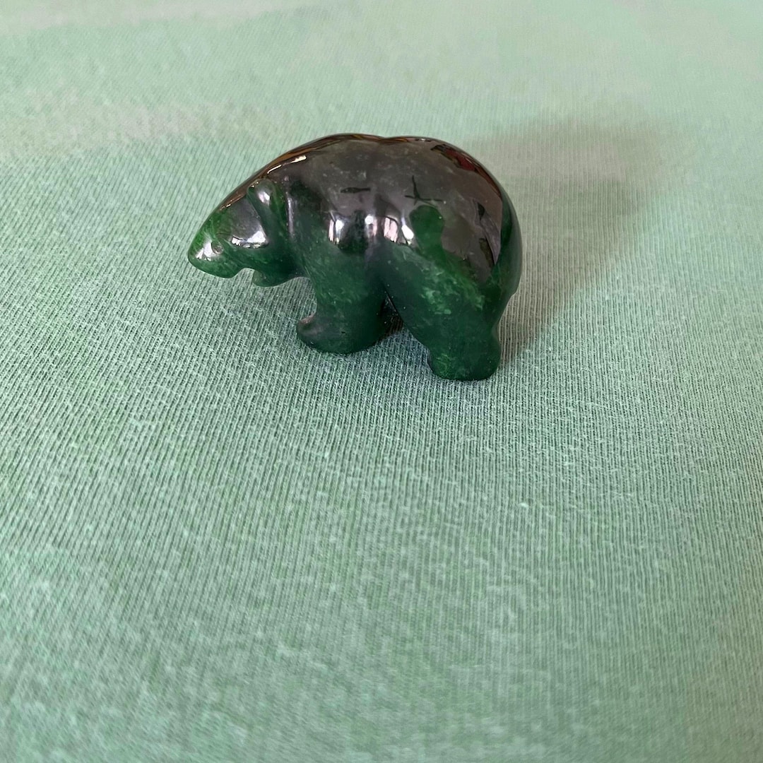 Canadian Nephrite Jade Bear, Bear Carving, Jade Carving, Green Jade ...