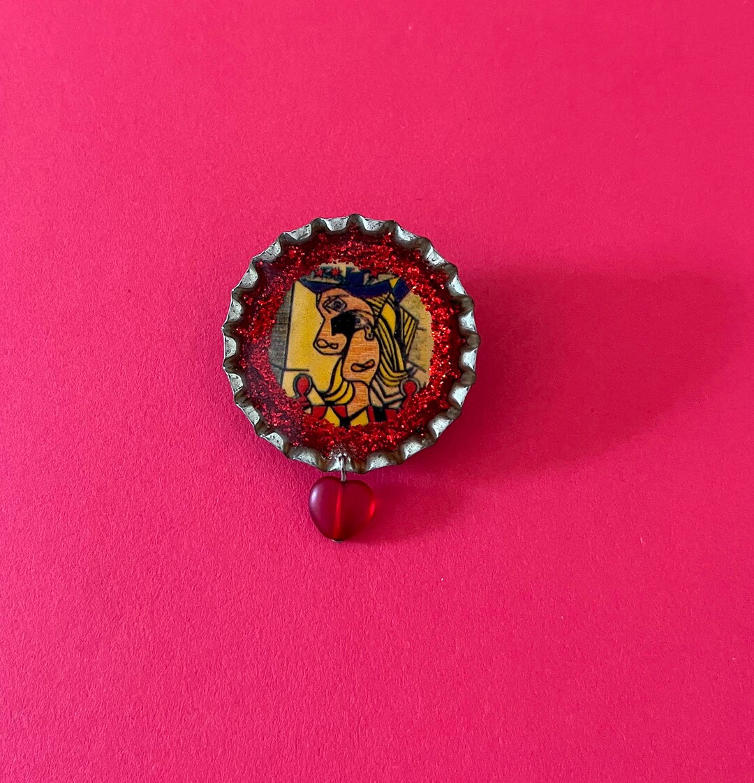 Bottle Cap Pin, Glitter Artwork, Picasso Jewelry, Soda Caps, Bottle Cap ...