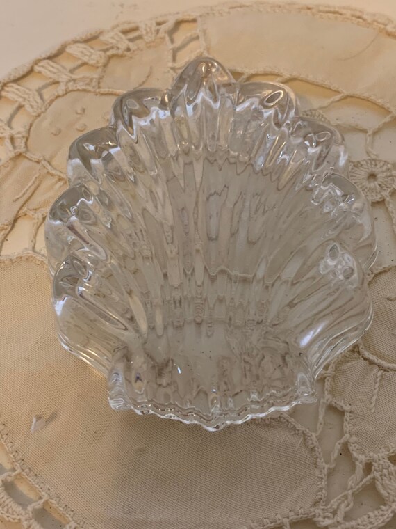 Antique Clear Glass Scallop Shell Jewelry Ring Trinke… - Gem