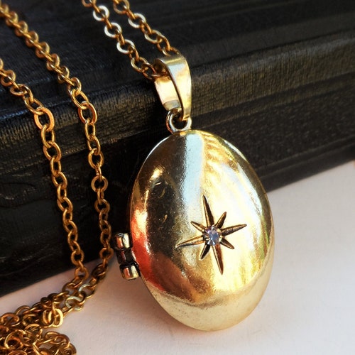 Vintage Style Locket Necklace Oval Locket Star Design Crystal - Etsy