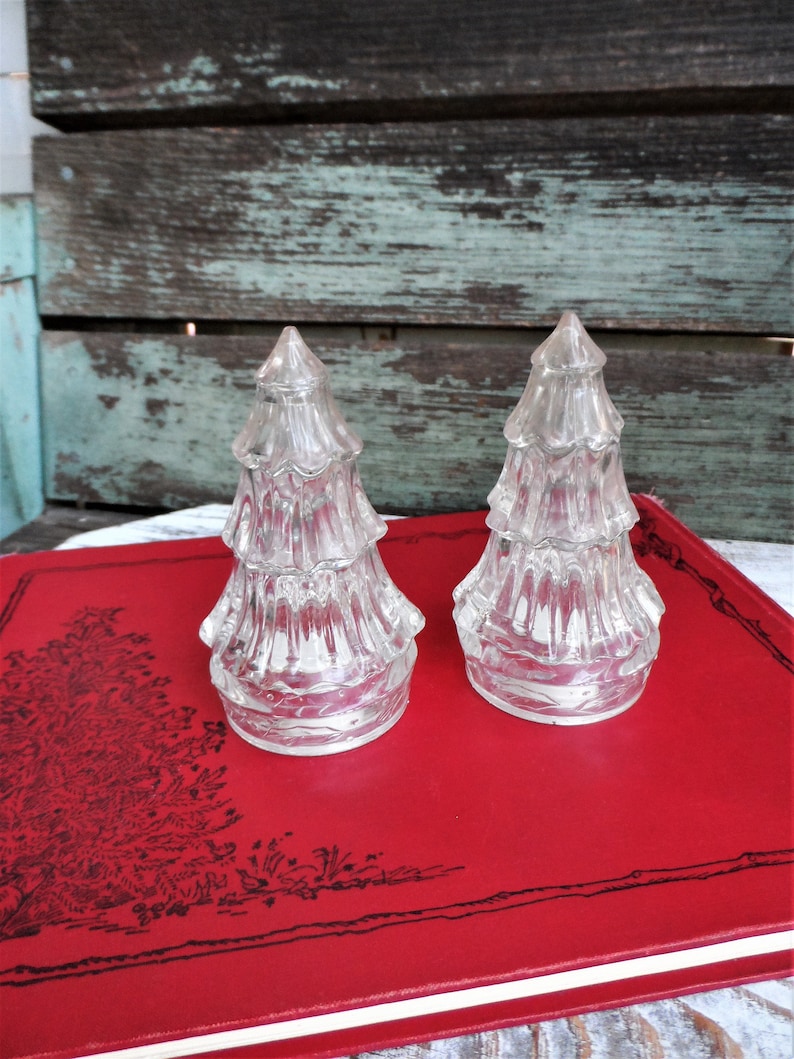 Vintage Lucite Christmas Tree Salt and Pepper Shakers Set Mid - Etsy