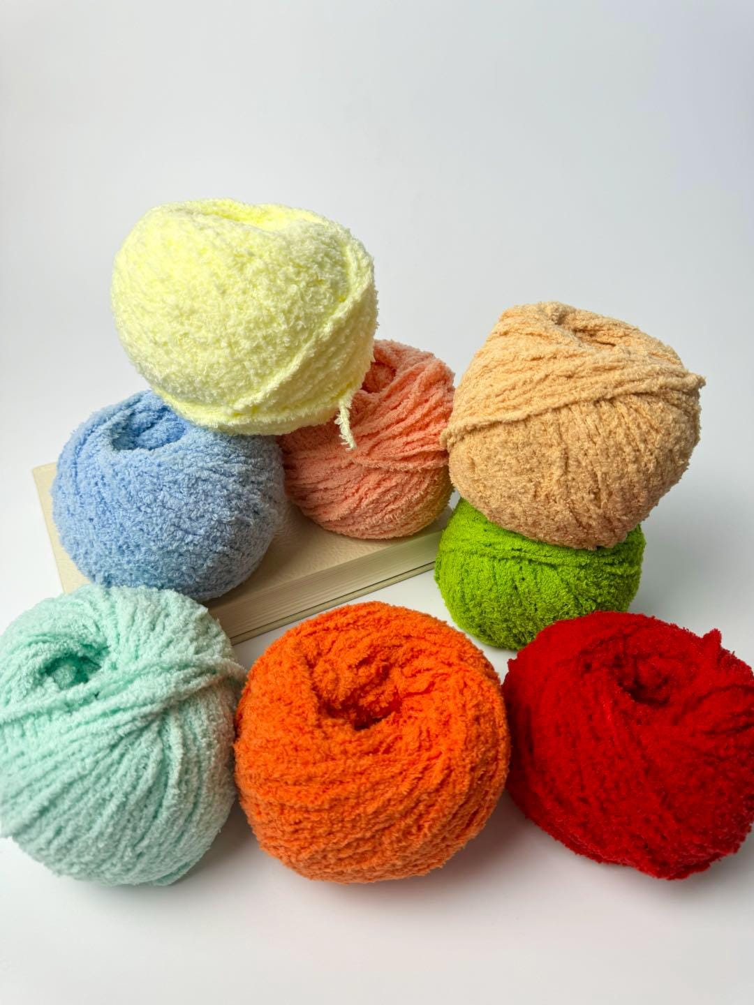 Chunky Yarn - Super Soft Velvet for DIY Crochet & Arm Knitting, Cozy ...