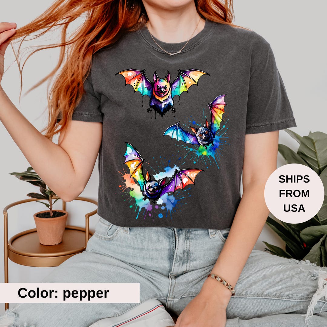 Comfort Colors® Retro Bats Tee Y2K Inspired Bats Shirt, 90s Style Bats ...