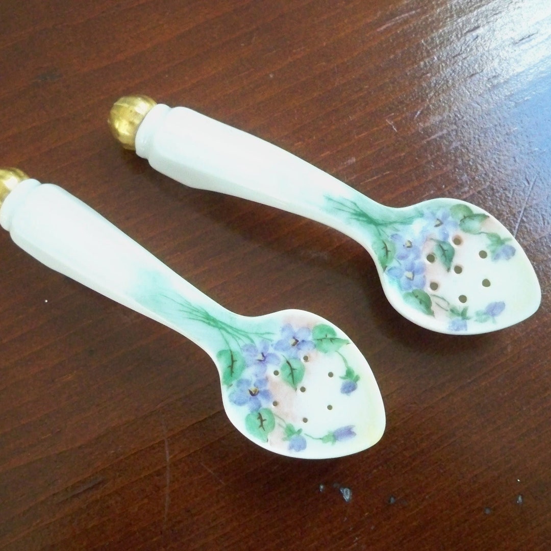 Vintage Serving Salt and Pepper Shakers Spoon Shape L. R. B. 1957 - Etsy