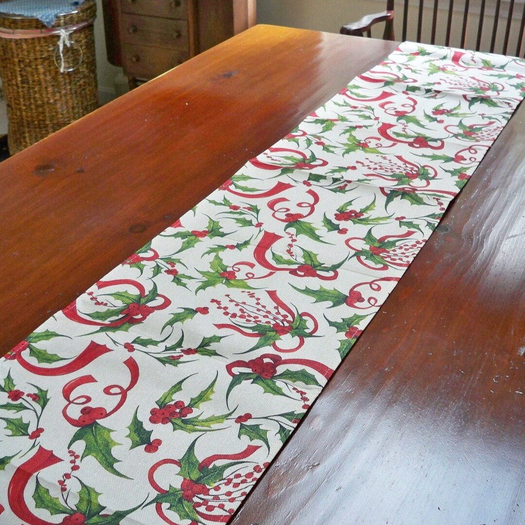 Vintage Table Linens Christmas Table Runner Holly Berry Design - Etsy