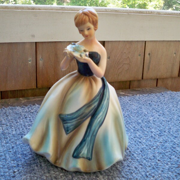 Vintage Lady Planter - Etsy