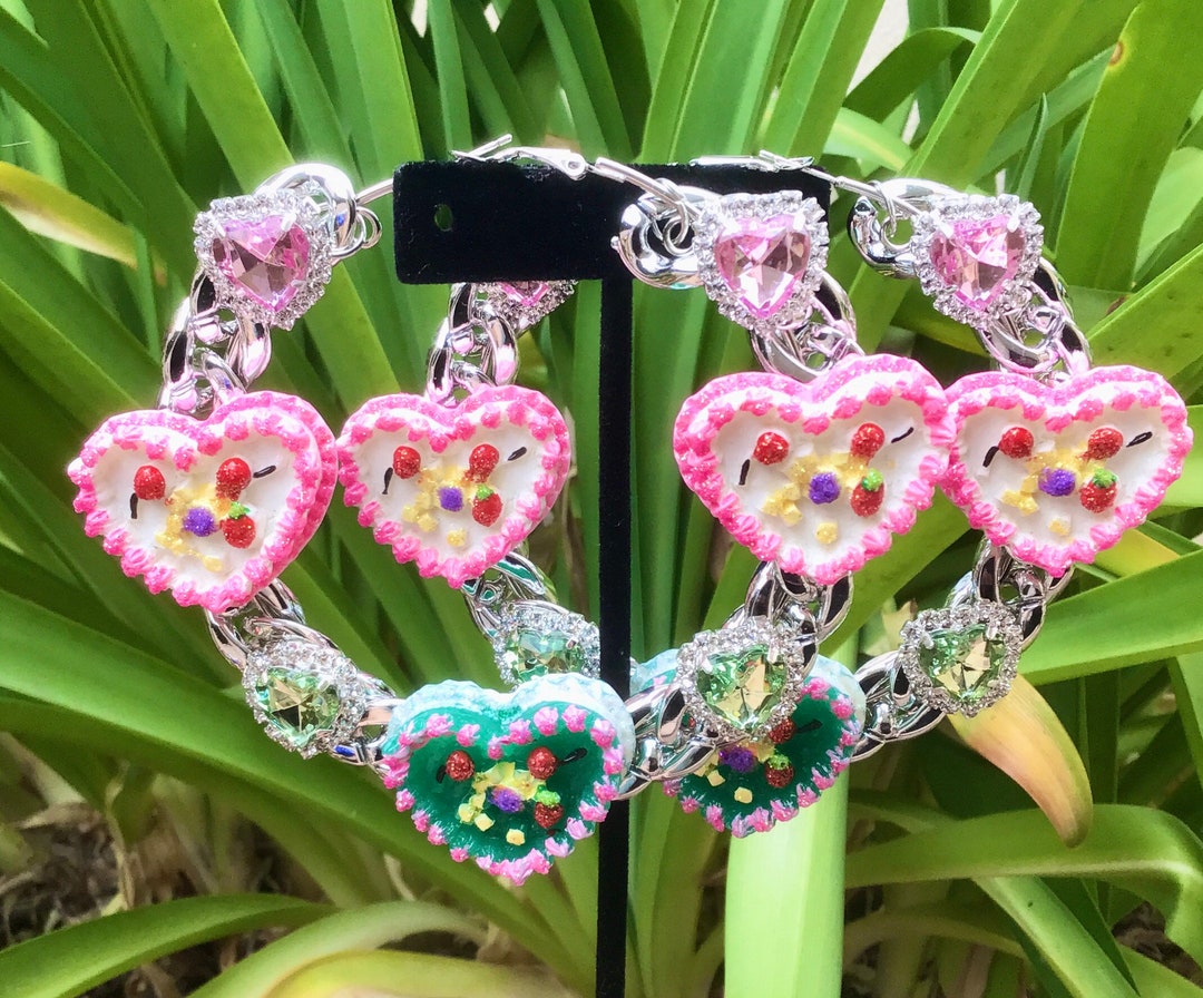 LARGE 90s Style Heart Cake Heart Rhinestones Food Acrylic Cuban Link ...