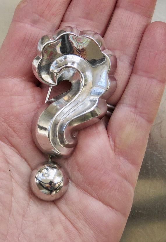 vintage monet silvertone brooch - Gem