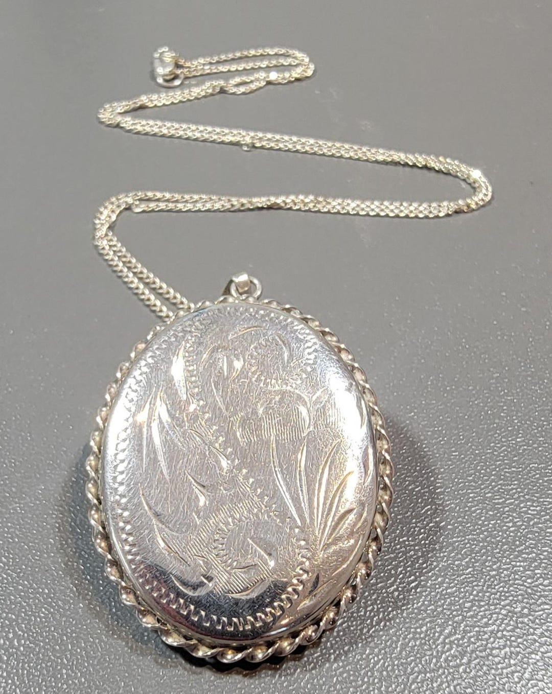 Sterling Silver Locket Engraved Oval With Twisted Wire Frame Room for ...
