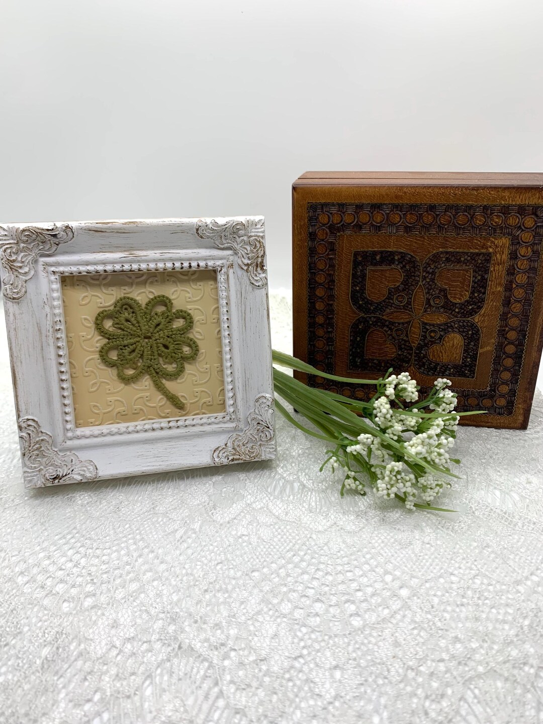 Lucky Shamrock 4 Leaf Clover Desk Decor, Bookshelf Miniature ...