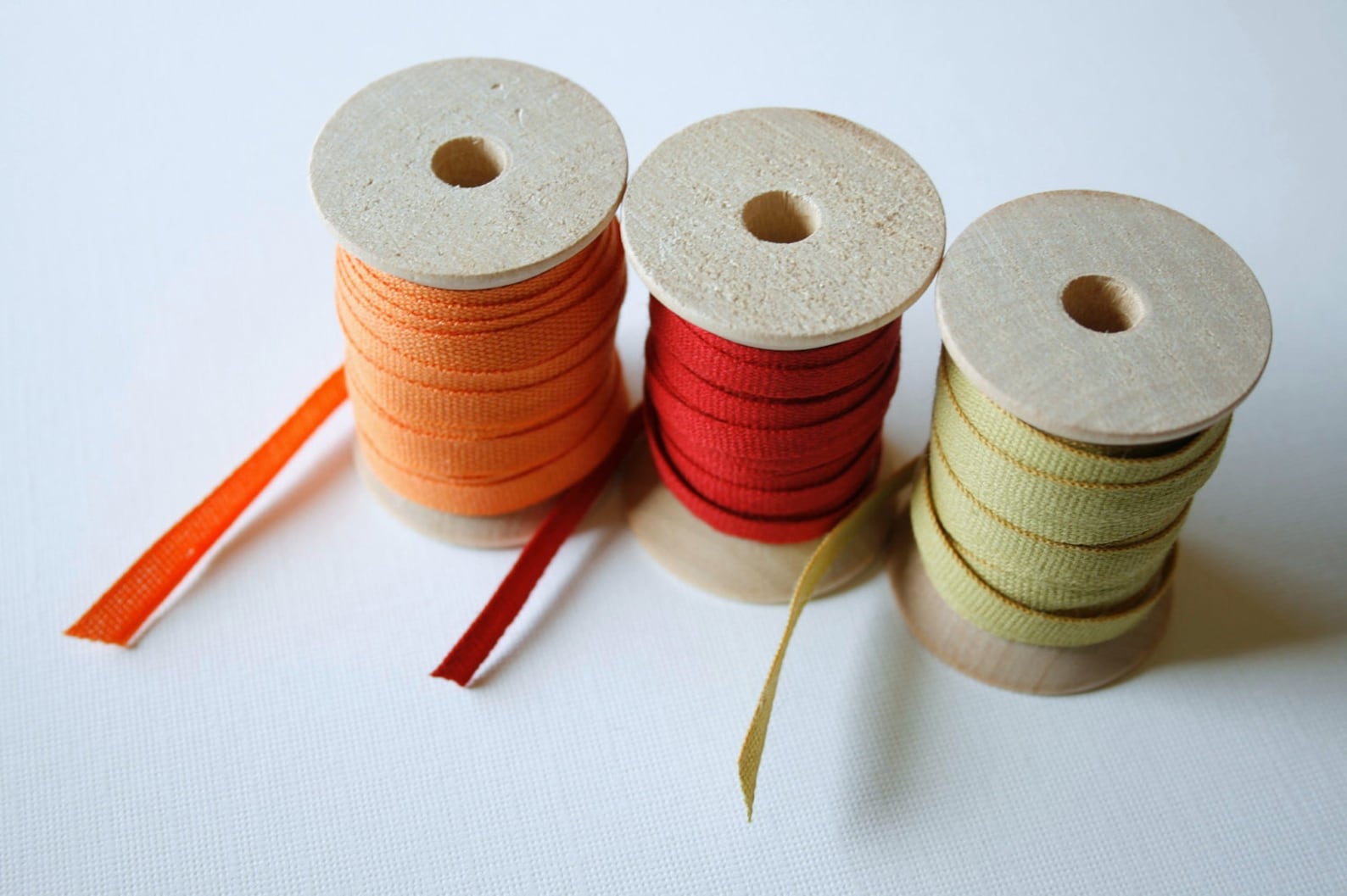 Small Wooden Spools set of 60 Natural Wood Thread Spools | Etsy