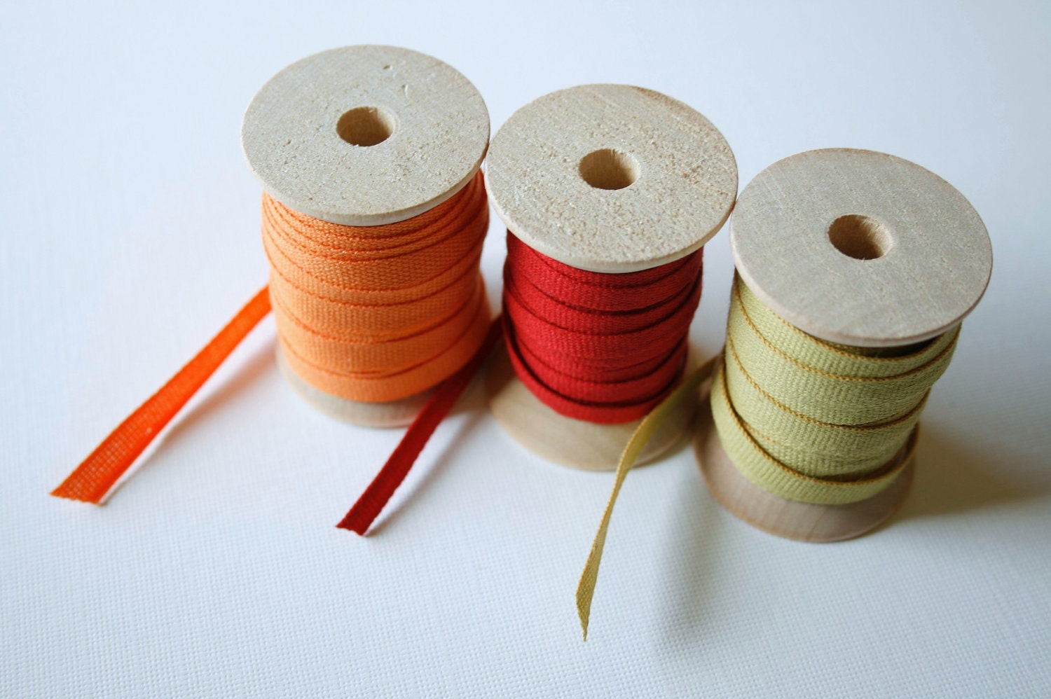 Small Wooden Spools set of 60 Natural Wood Thread Spools | Etsy