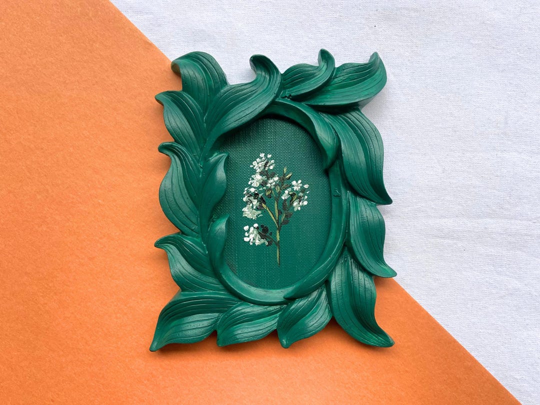 Jasmine Flower Oil Painting in Green Leaf Frame: Unique Small Botanical ...