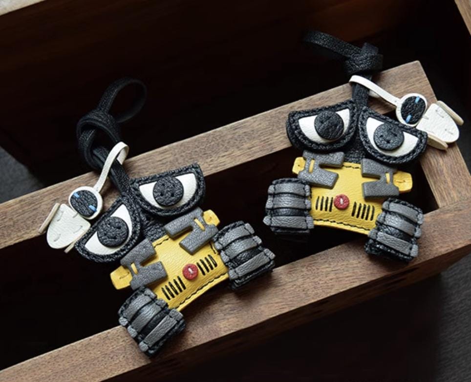Wall E Eva Robot Cartoon Sticky Zoo Design Leather Keychain Bag Charm ...