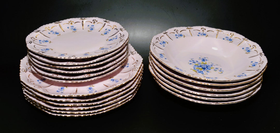 Chodov Pink Porcelain Lenka Dinner Service With Blue Flower Design 6 ...