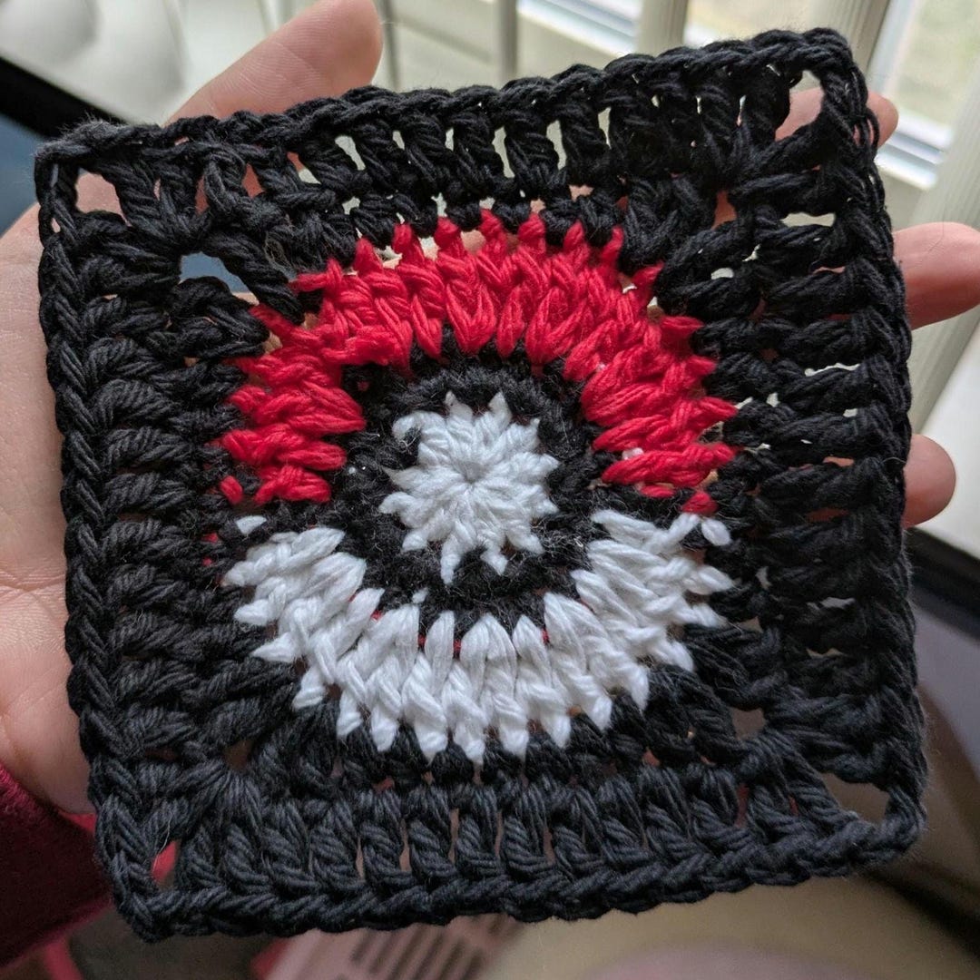 Pokeball Granny Square Crochet Pattern - Etsy
