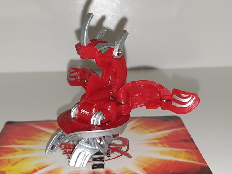 Bakugan Meta Dragonoid Red Pyrus 950G Mechtanium Surge G-change Battle ...