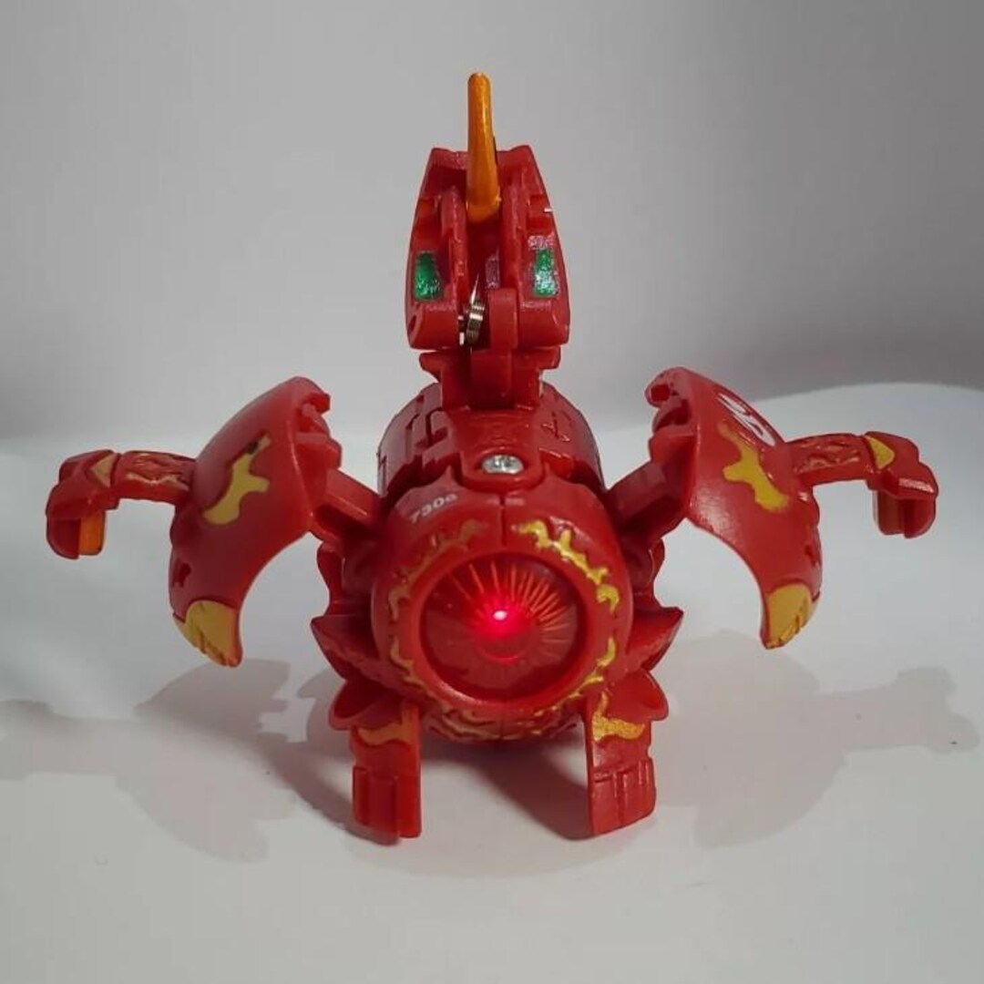 Bakugan Battle Brawlers Pyrus Lumitroid Bakubolt 730g RARE - FREE ...