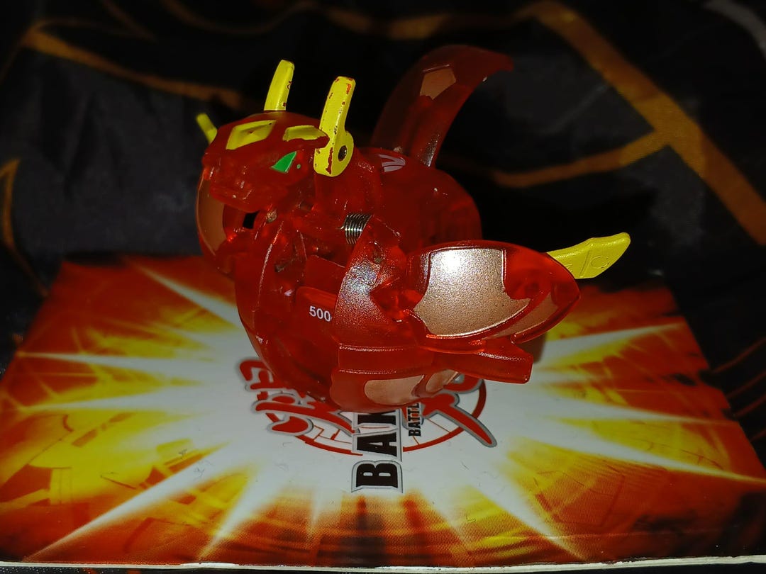 Bakugan Battle Brawlers Pyrus Translucent Pyro Dragonoid 500g - Free ...