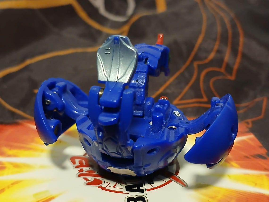 Bakugan Gundalian Invaders Blue Aquos Lythirus Rare 700g - Fast ...