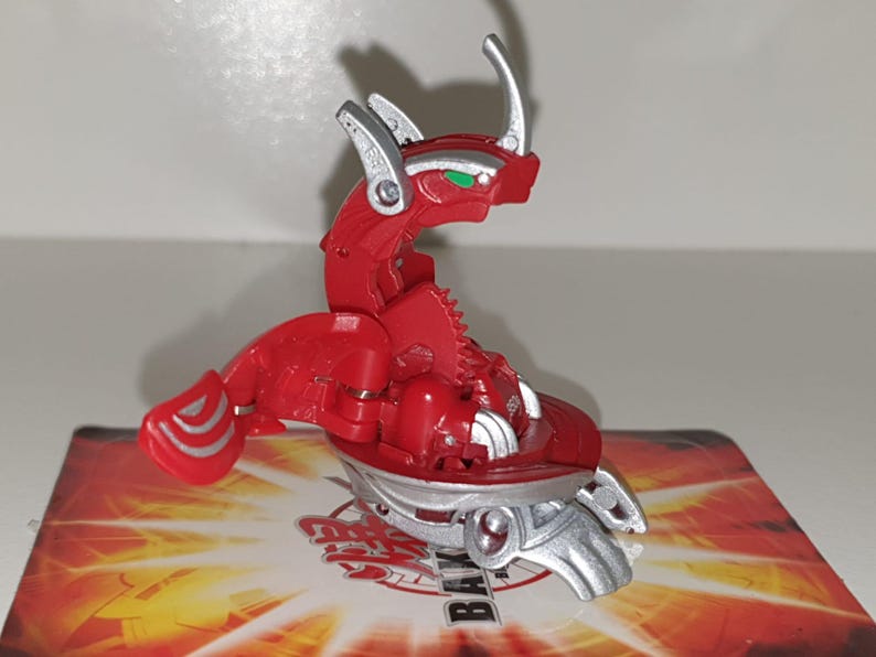 Bakugan Meta Dragonoid Red Pyrus 950G Mechtanium Surge G-change Battle ...