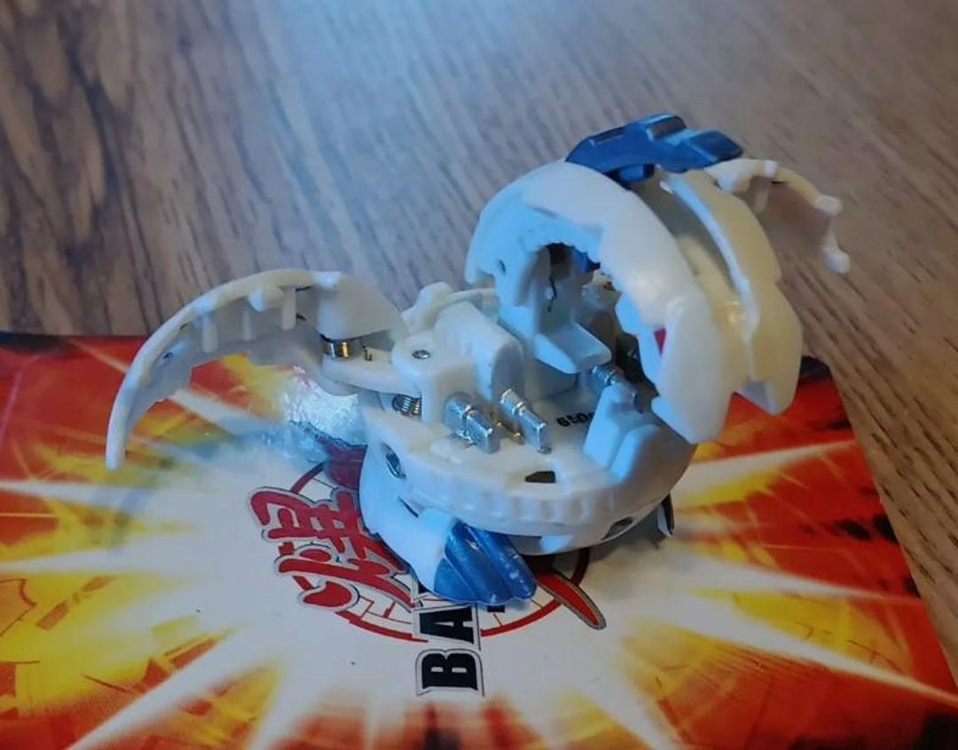 Bakugan White Naga No Attribute Dragonoid DS Exclusive 650g B2 Rare ...