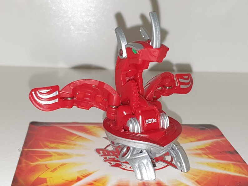 Bakugan Meta Dragonoid Red Pyrus 950G Mechtanium Surge G-change Battle ...