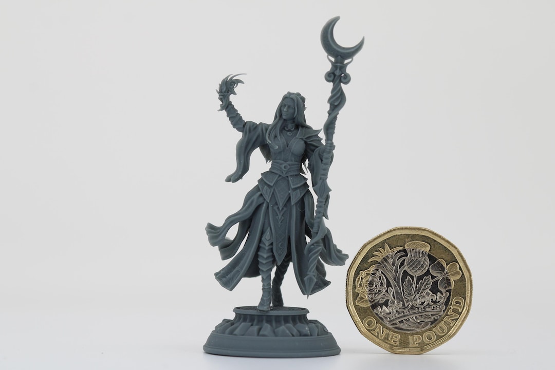 High Elf Priestess Miniature: 3D Resin Mage for D&D, Pathfinder (32mm ...
