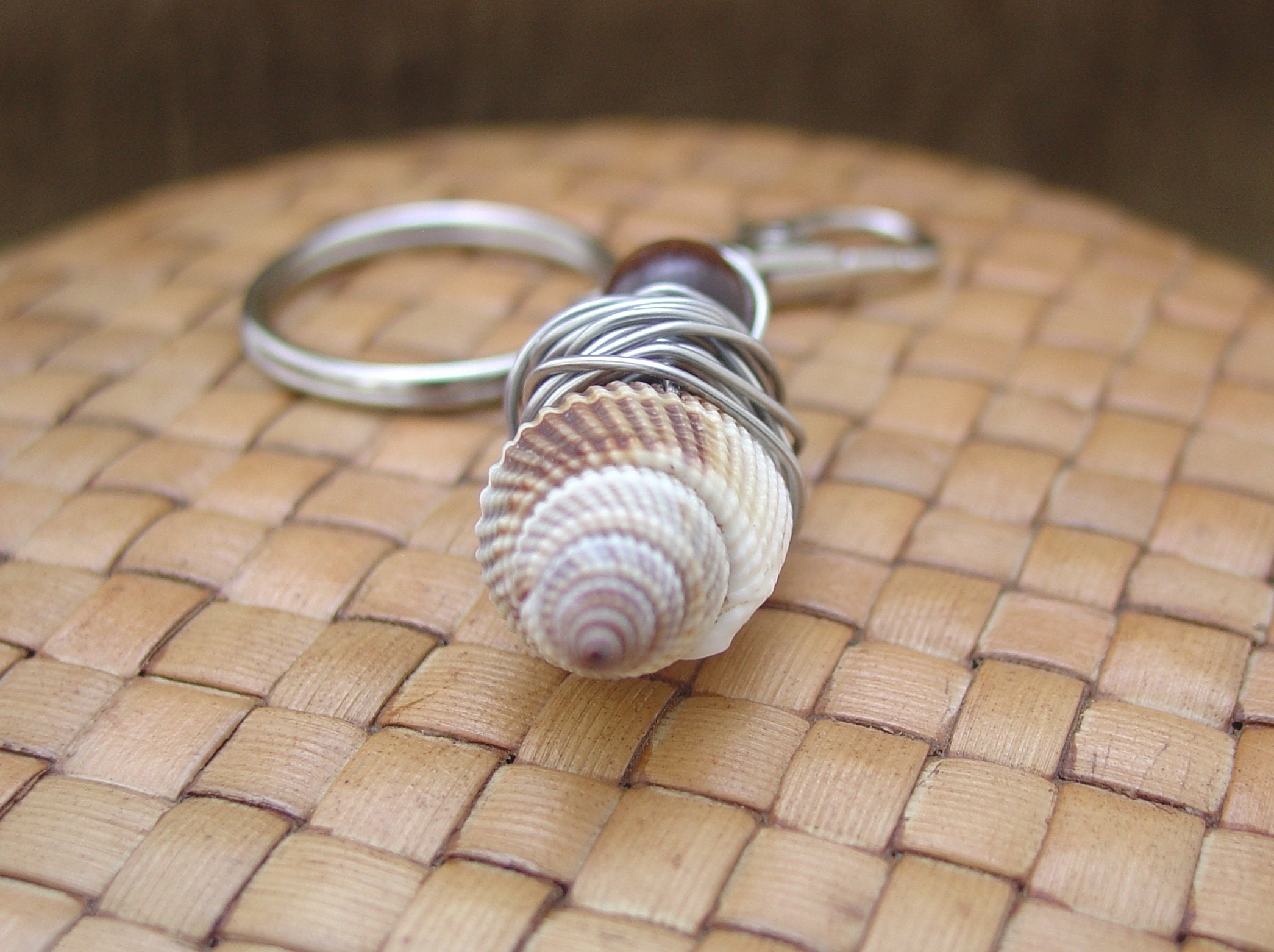 Top Wrapped Sea Shell and Wood Bead Key Chain - Etsy
