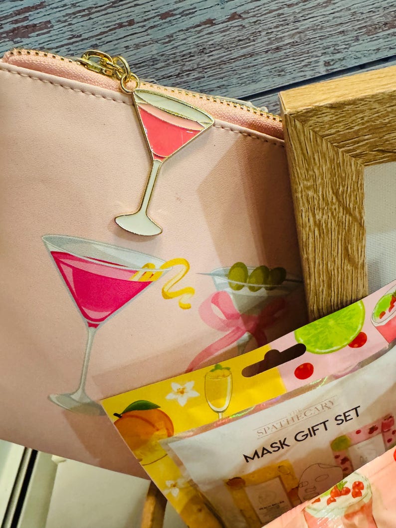Cosmopolitan Gift Basket | Martini Makeup Bag, Pink Candle & Cosmo ...